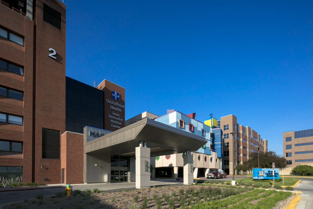 Iowa Methodist Medical Center Emergency & Main Entrance - SGH Concepts