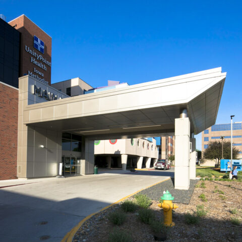 Iowa Methodist Medical Center Emergency & Main Entrance - SGH Concepts