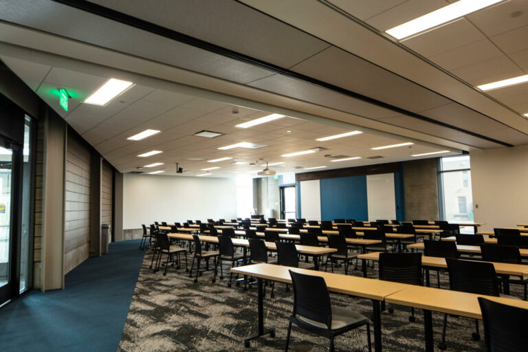 Des Moines Area Community College (DMACC) Urban Campus Student Center ...