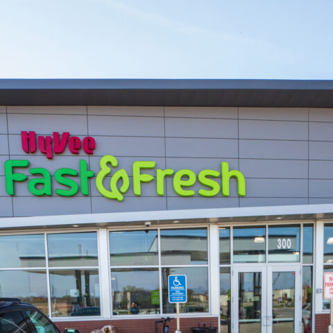 Hy-Vee Fast & Fresh (300 Grand Ave) - SGH Concepts
